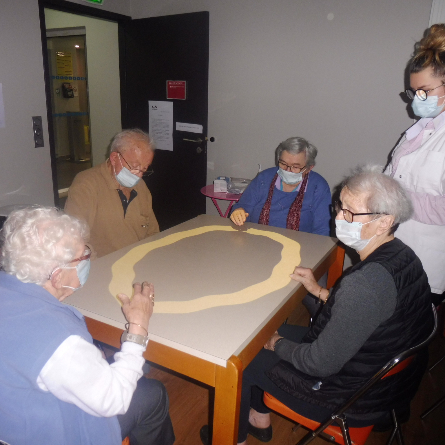 La Tovertafel ou « table magique »…. – EHPAD MARIE GOY